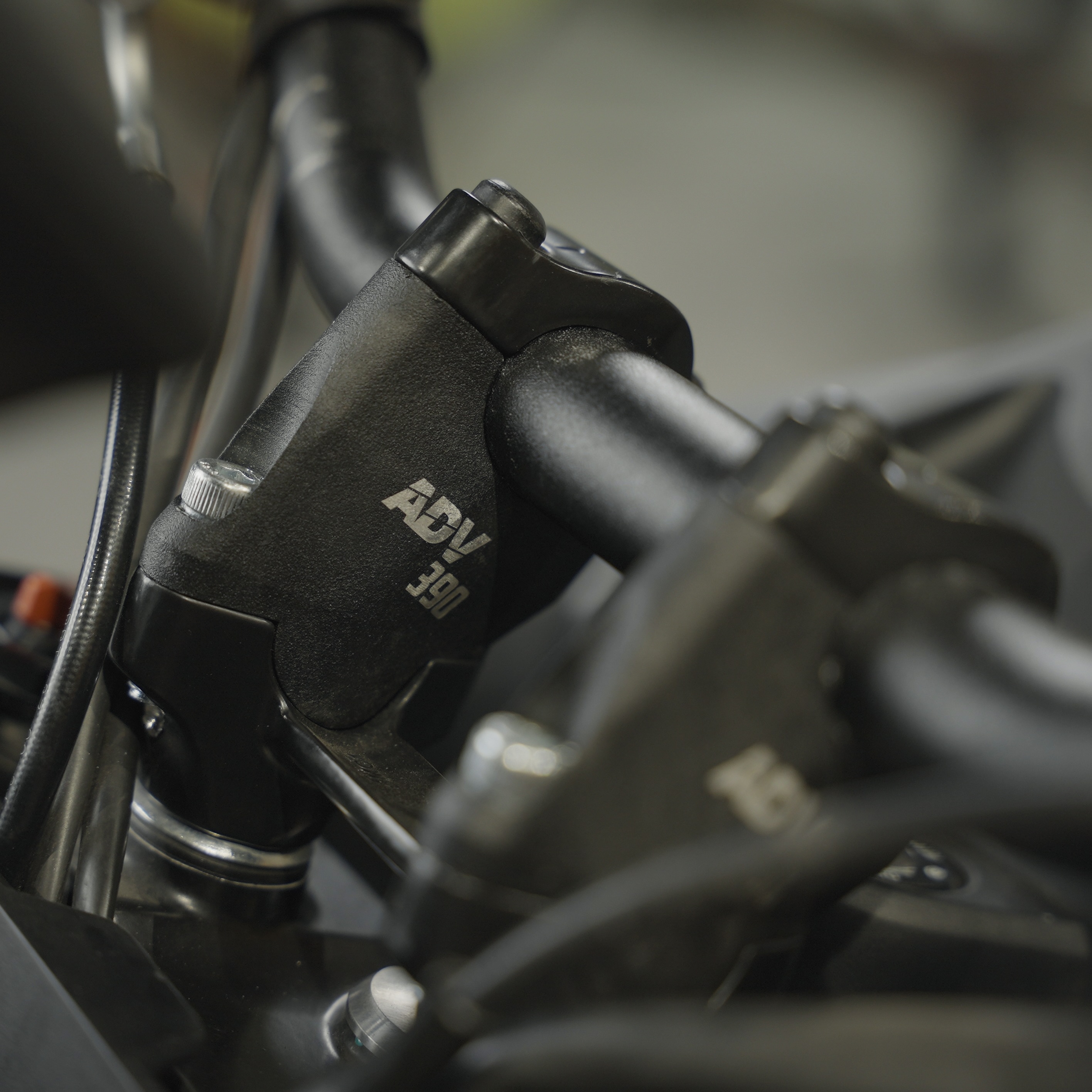 Angular Handlebar Riser For KTM ADV 390 2025 ( Aluminium Black )